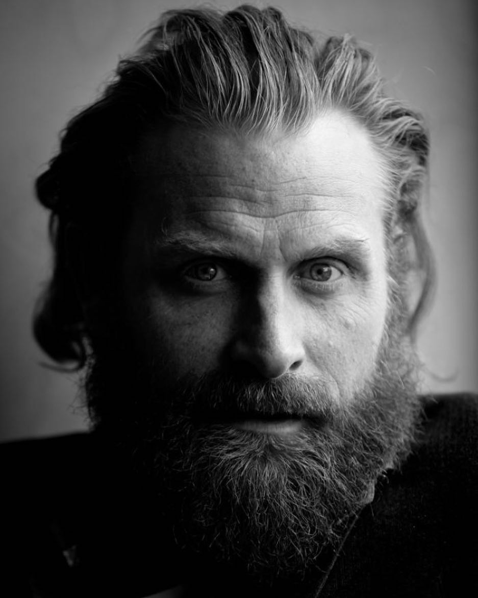 Kristofer Hivju biografia: chi è, età, altezza, peso, figli, moglie ...