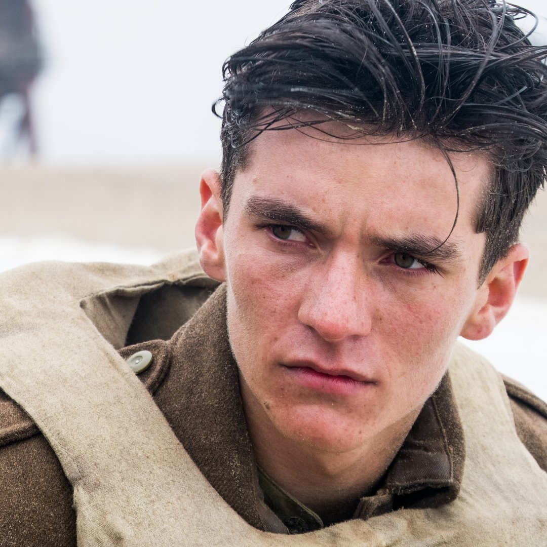 Fionn Whitehead biografia: chi è, età, altezza, peso, fidanzata ...