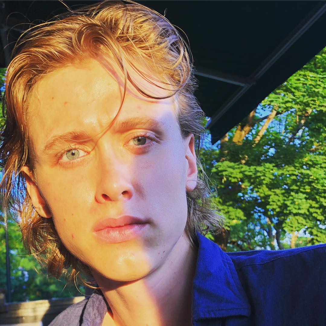 Henrik Holm biografia: chi è, età, altezza, peso, fidanzata, Instagram ...