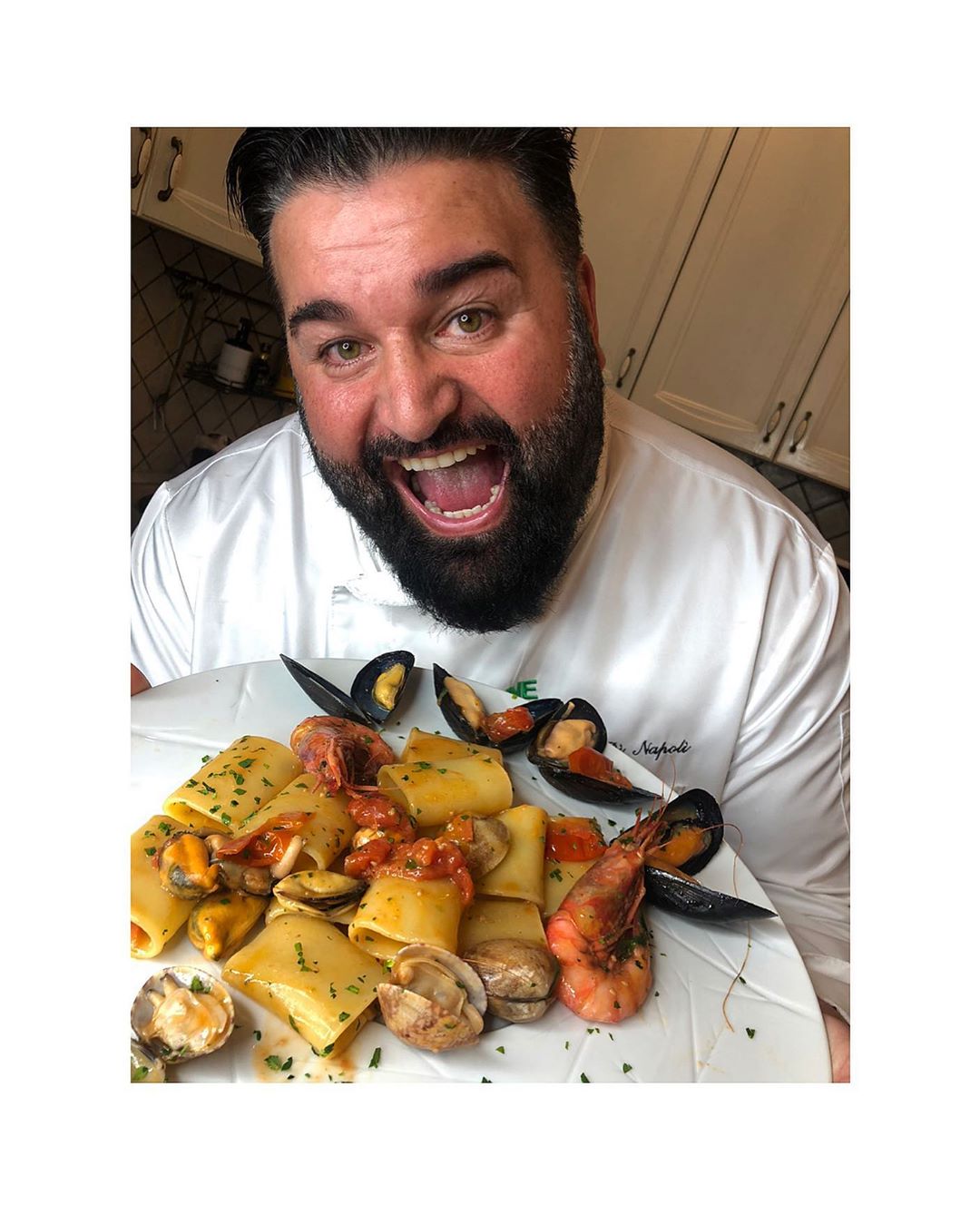 Peppe Di Napoli biografia: chi è, età, altezza, peso, figli, moglie ...