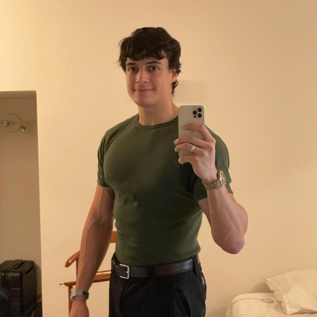 Luis Sal biografia: chi è, età, altezza, peso, fidanzata, libri ...