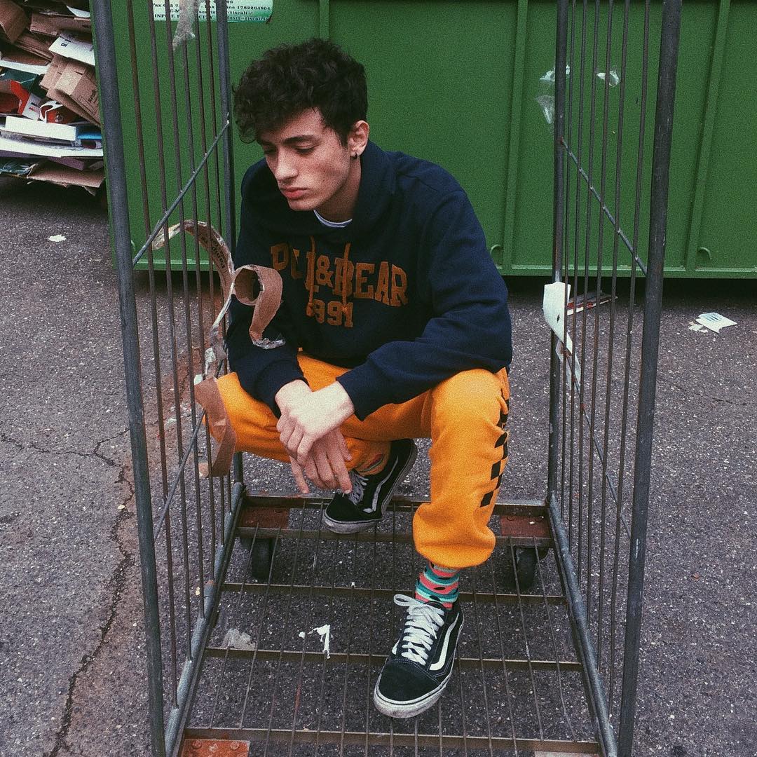 Jonny Cutuli biografia: chi è, età, altezza, peso, fidanzata, tatuaggi ...