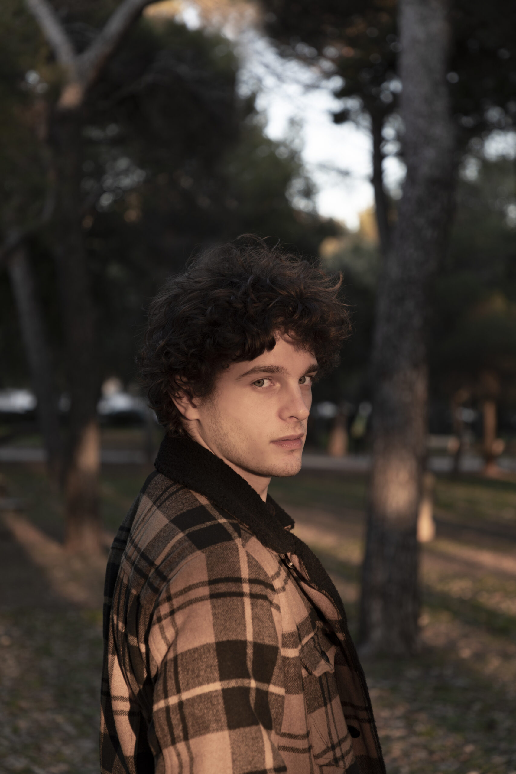 Lorenzo Aloi biografia: chi è, età, altezza, peso, fidanzata, Instagram ...