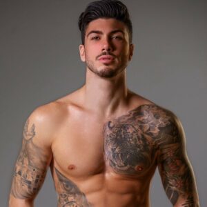 Manuel Di Bernardo biografia: chi è, età, altezza, peso, tatuaggi ...