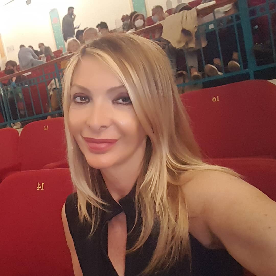 Antonietta Di Vizia biografia: chi è, età, altezza, peso, figli, marito ...