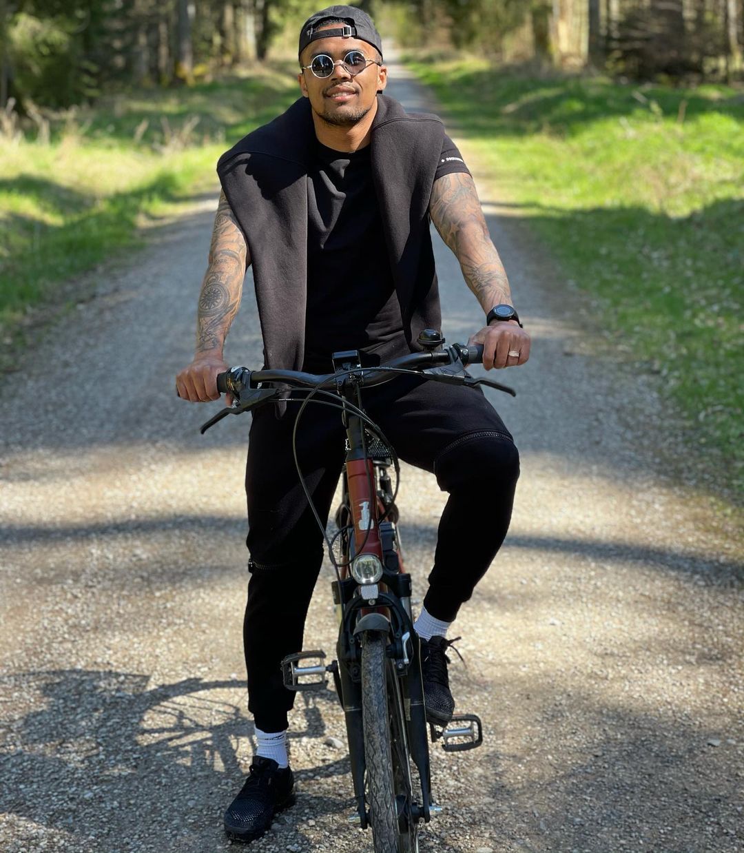 Douglas Costa biografia: chi è, età, altezza, peso, tatuaggi, figli ...