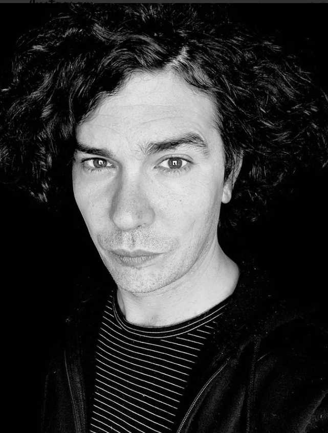 Andrea Appino biografia: chi è, età, altezza, peso, figli, moglie ...