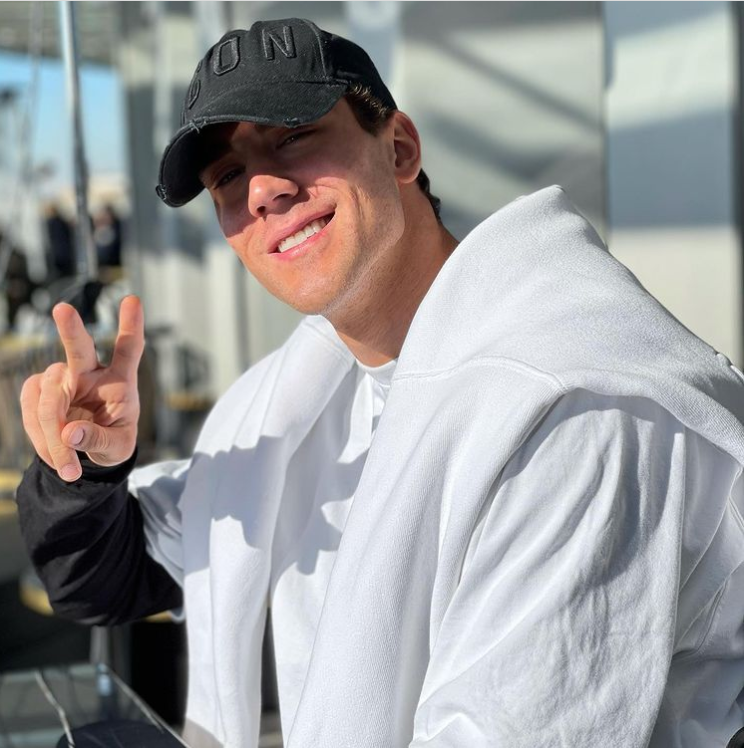 Dusan Vlahovic biografia: chi è, età, altezza, peso, tatuaggi, figli ...