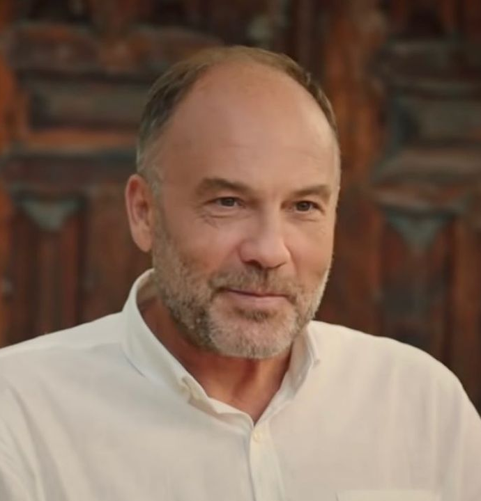 Mahir Günşiray biografia: chi è, età, altezza, peso, figli, moglie ...