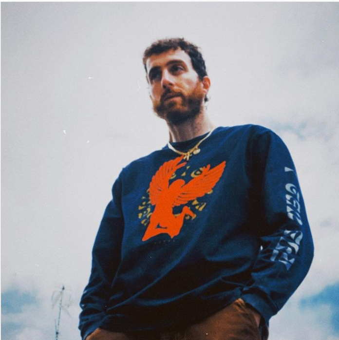 Mecna (Corrado Grilli) biografia: chi è, età, altezza, peso, tatuaggi ... Mecna (Corrado Grilli) biografia: chi è, età, altezza, peso, tatuaggi ...