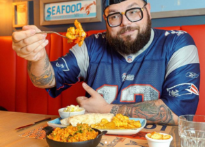 Mocho (Massimo Novati) biografia: chi è, età, altezza, peso, figli ...