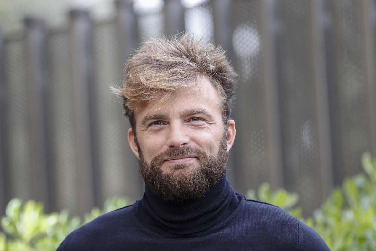 Simon Grechi biografia: chi è, età, altezza, peso, tatuaggi, figli ...