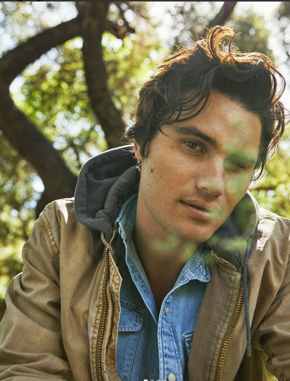 Chase Stokes biografia: chi è, età, altezza, peso, figli, moglie ...