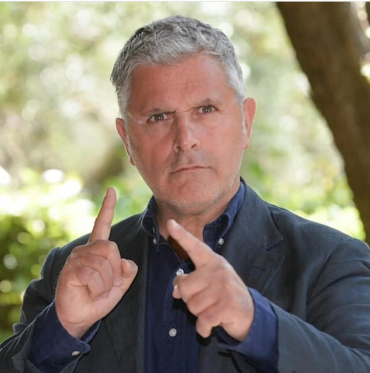 Enrico Lucci biografia: chi è, età, altezza, peso, figli, moglie ...