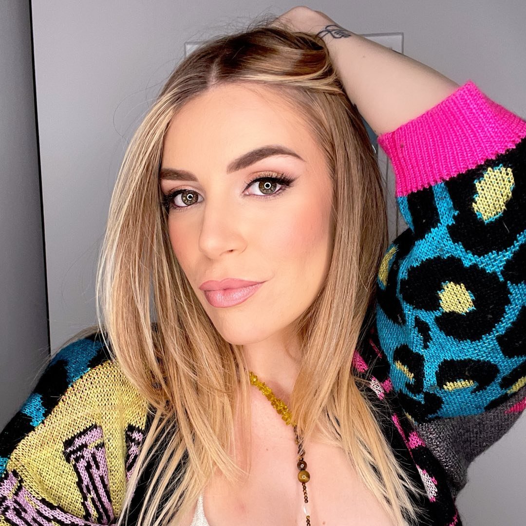 Nina Rima biografia: chi è, età, altezza, peso, tatuaggi, figli, marito ...