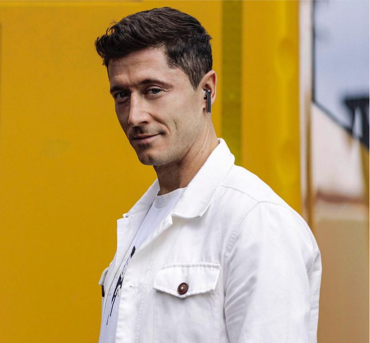 Robert Lewandowski biografia: chi è, età, altezza, peso, tatuaggi ...