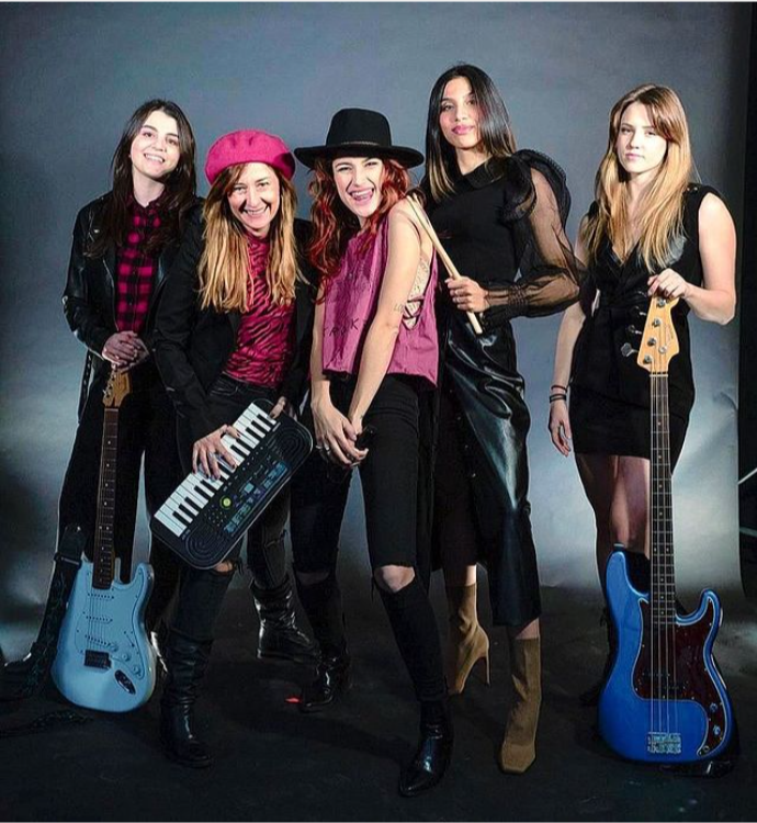Cherry Bombs biografia: chi sono, componenti, età, canzoni, Instagram ...