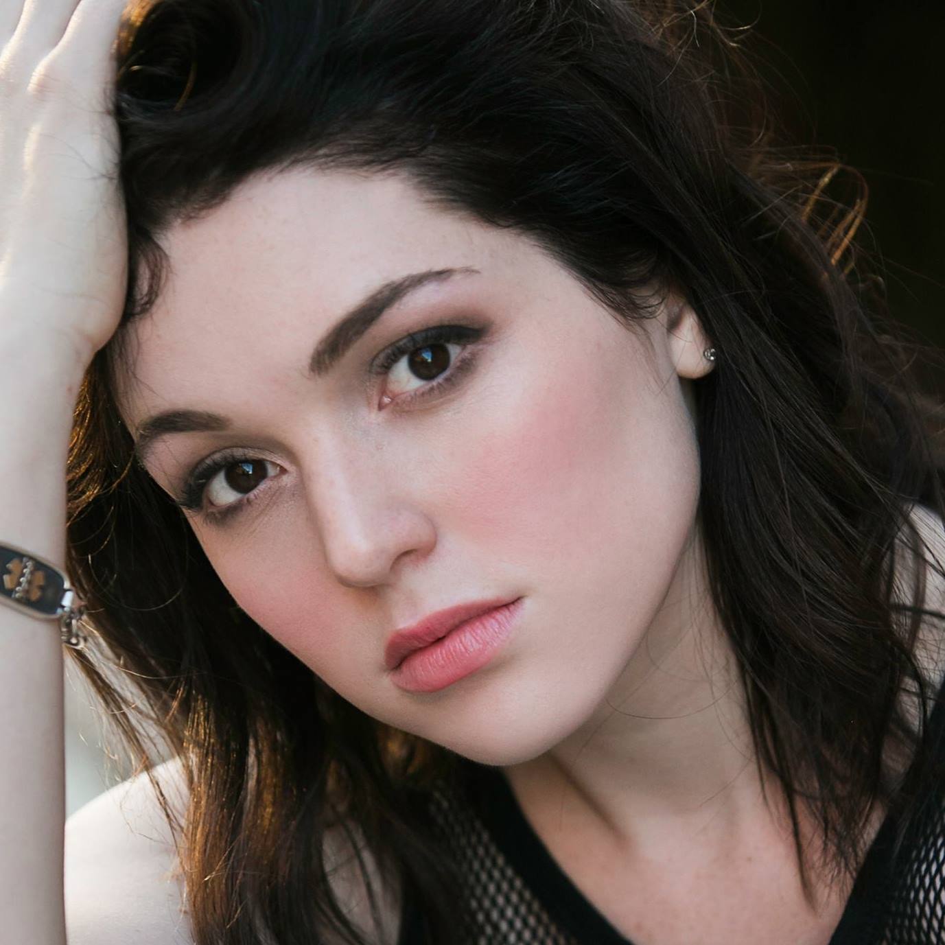 Jennifer Stone biografia: chi è, età, altezza, peso, figli, marito ...