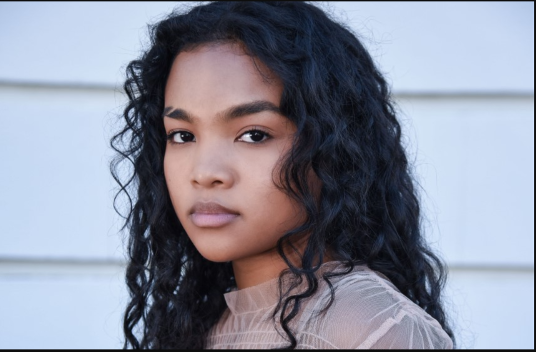 Mia Isaac biografia: chi è, età, altezza, peso, fidanzato, carriera ...