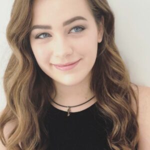 Mary Mouser biografia: chi è, età, altezza, peso, tatuaggi, fidanzato ...