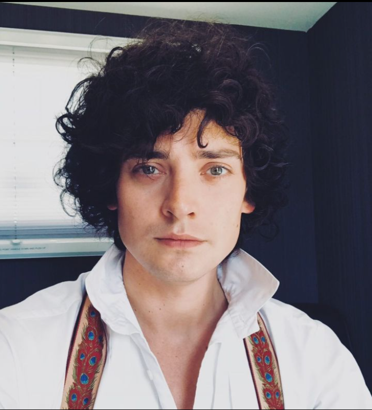 Aneurin Barnard biografia: chi è, età, altezza, peso, figli, moglie ...