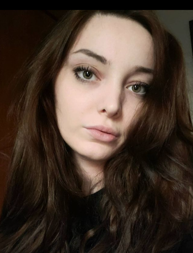 Emma Dumont biografia: chi è, età, altezza, peso, figli, marito ...