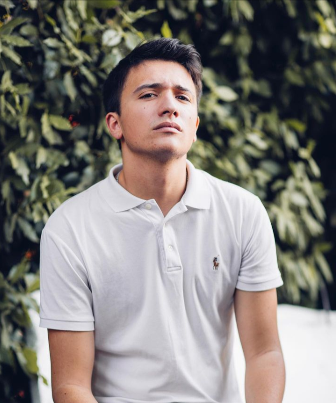 Angelo Gioia biografia: chi è, età, altezza, peso, fidanzata, carriera ...