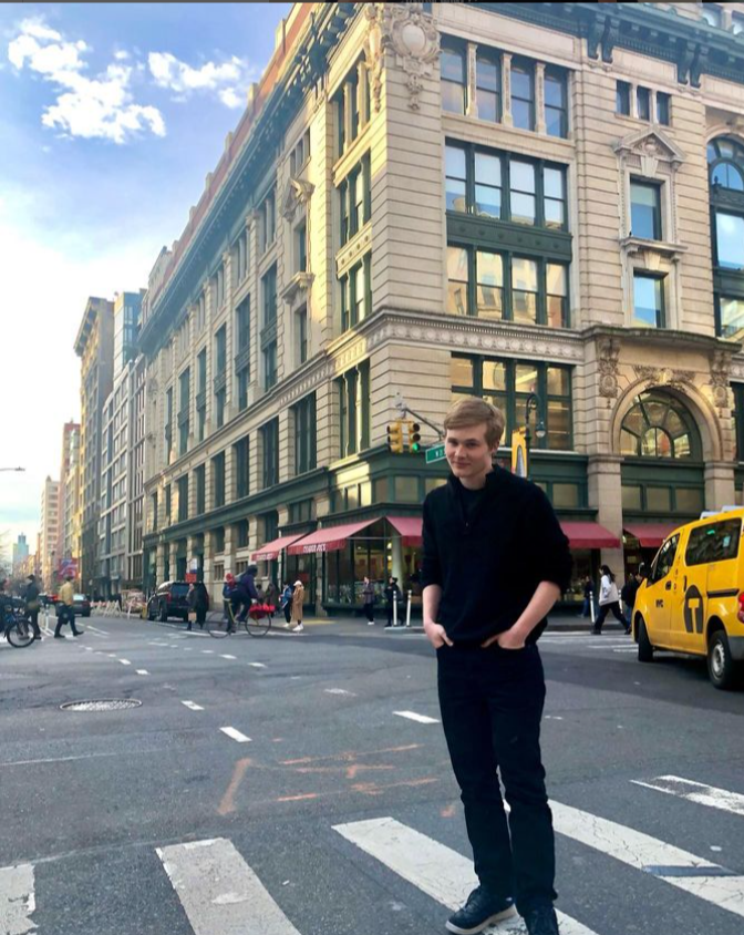 Casey Simpson biografia: chi è, età, altezza, peso, fidanzata ...