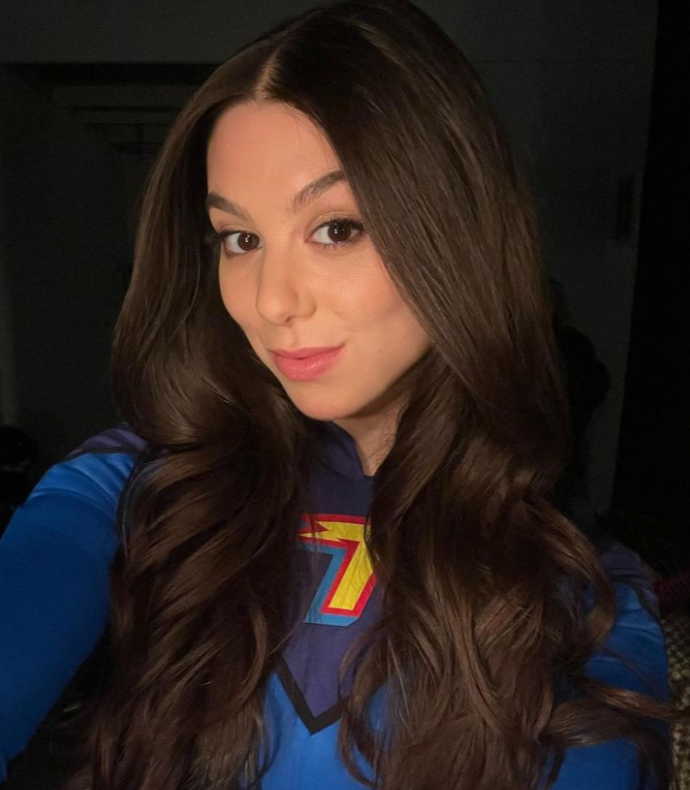 Kira Kosarin biografia: chi è, età, altezza, peso, origini, fidanzato ...