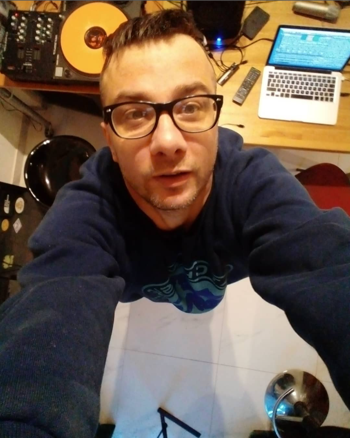 Mini K biografia: chi è, carriera, singoli, album e dove seguirlo su i ...