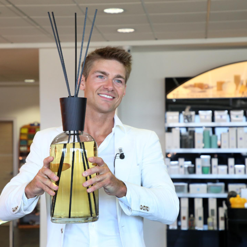 Jeremy Fragrance biografia: chi è, età, altezza, peso, fidanzata ...