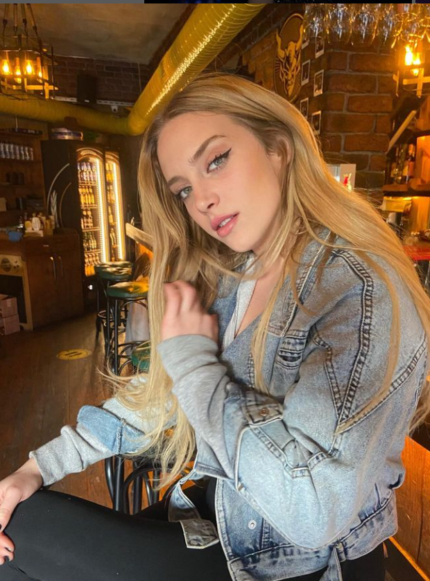 Hayal Köseoğlu biografia: chi è, età, altezza, peso, figli, marito ...