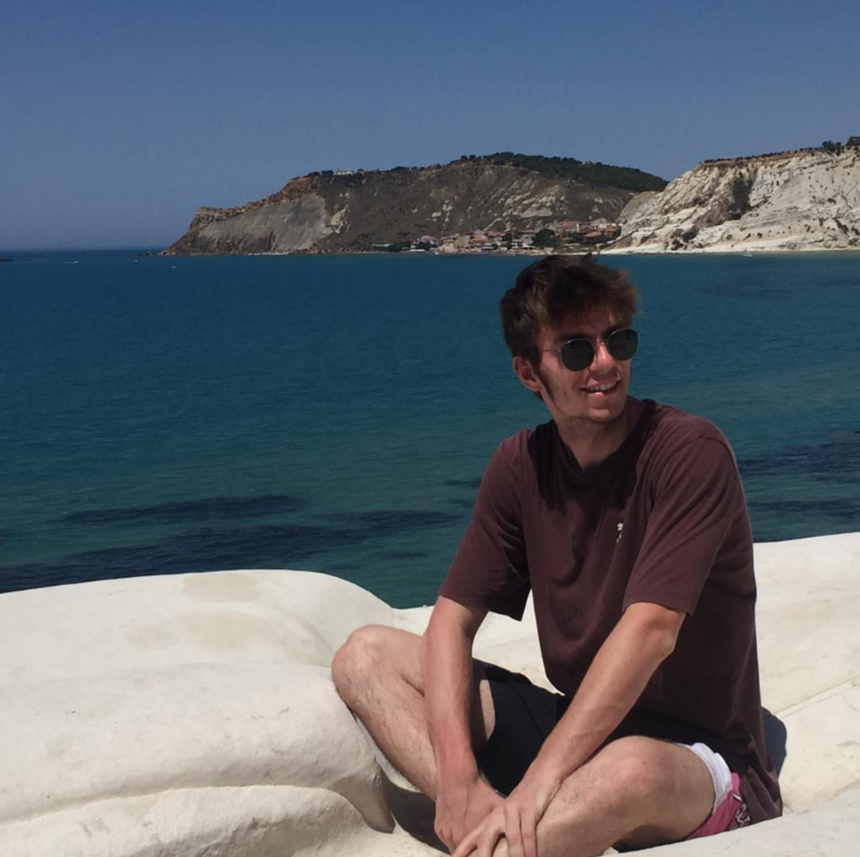 Elia Fiore biografia: chi è, età, altezza, peso, tatuaggi, fidanzata ...