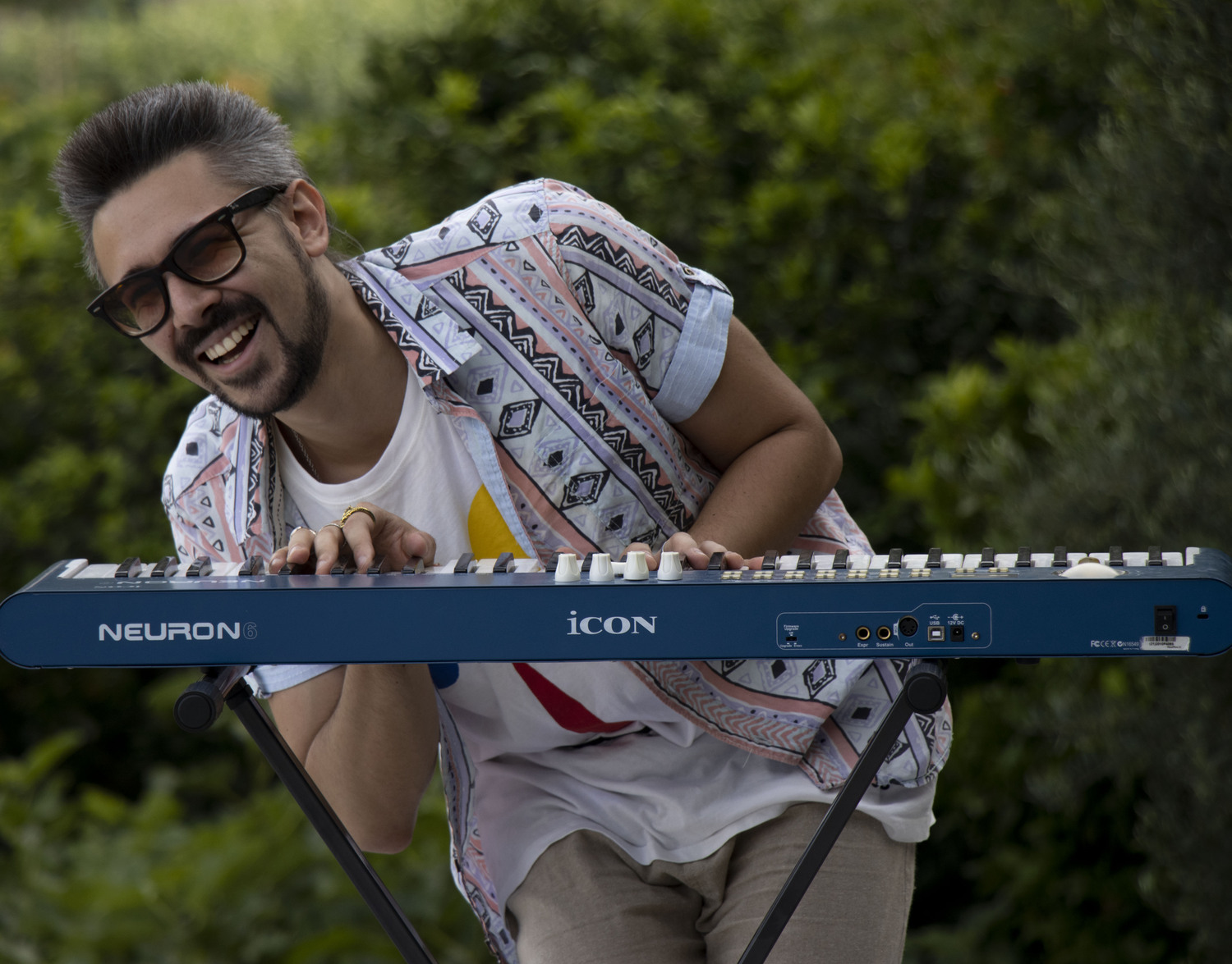 Eric Mormile biografia: chi è, età, canzoni, figli, moglie, carriera ...