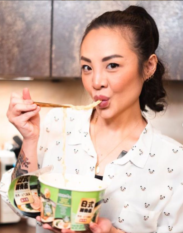 Rosy Chin biografia: chi è, età, altezza, peso, ristorante, figli ...