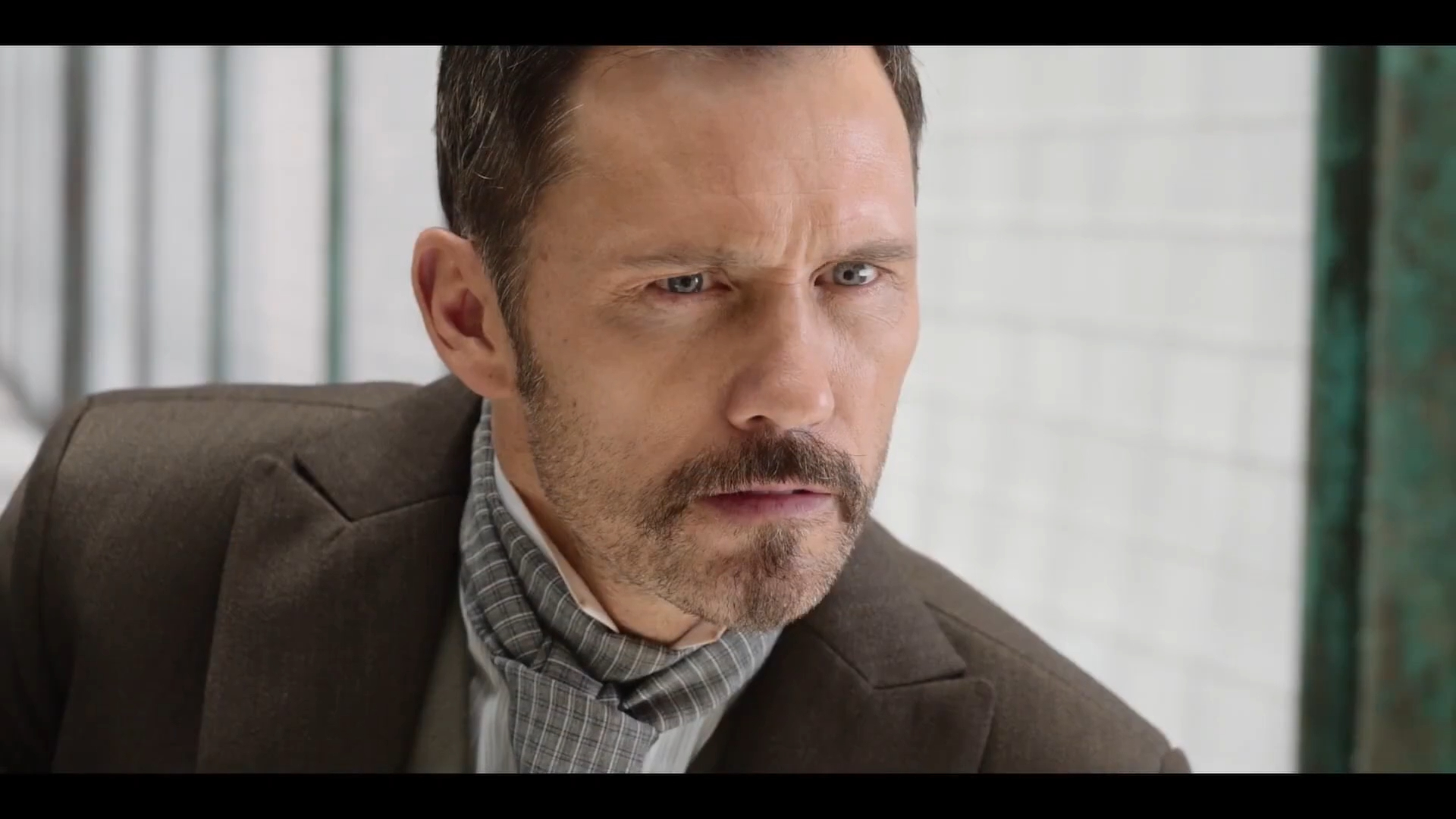 Jeffrey Donovan biografia: chi è, età, altezza, peso, figli, moglie ...