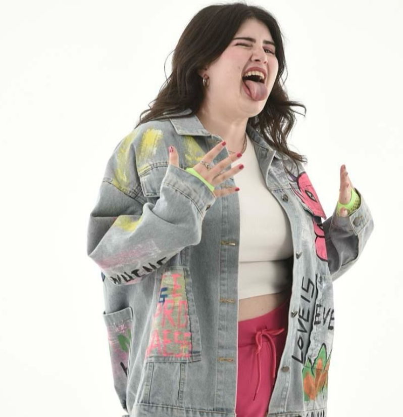 Maria Tomba biografia: chi è, età, altezza, da dove viene, canzoni ...