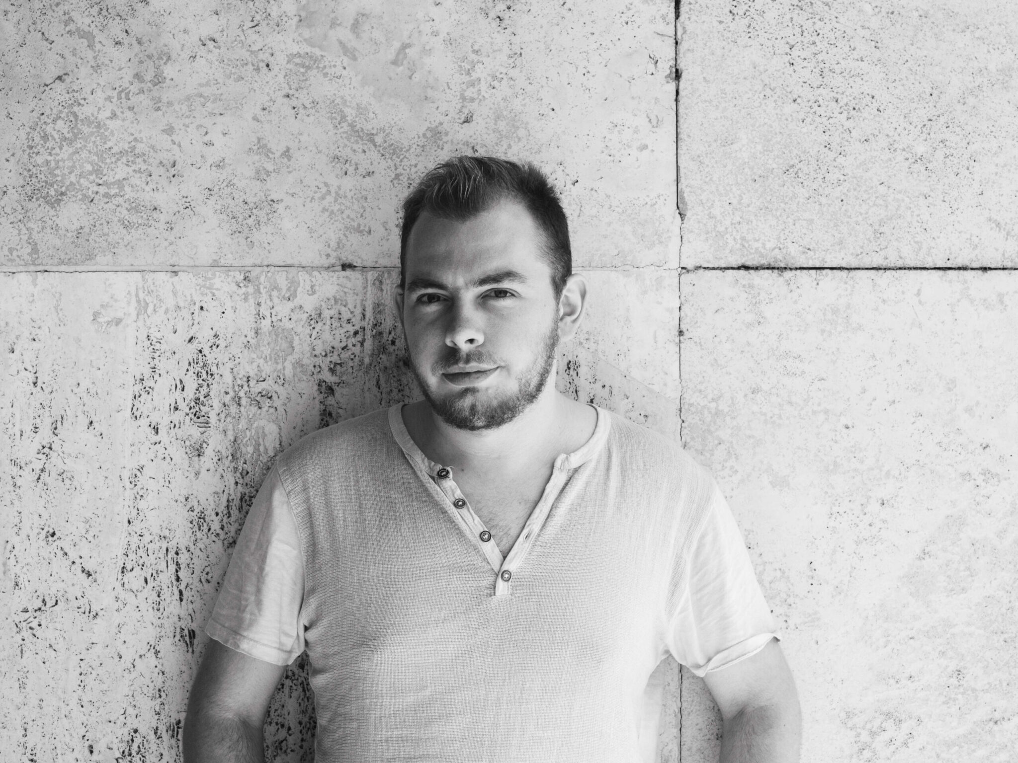 "Un quinto di secondo" è il nuovo singolo di Andrea Pacini: significato ...