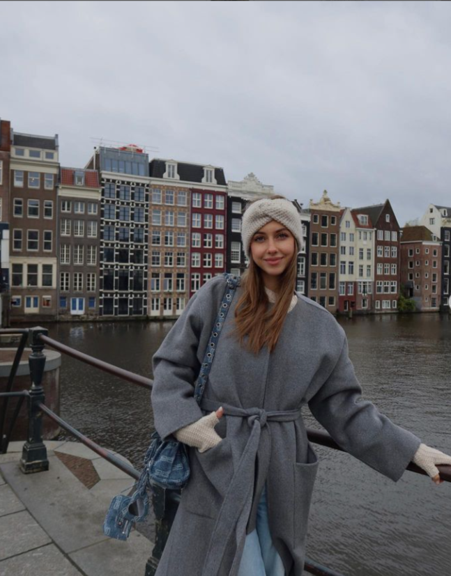 Martina Strazzer biografia: chi è, età, altezza, peso, negozio ...