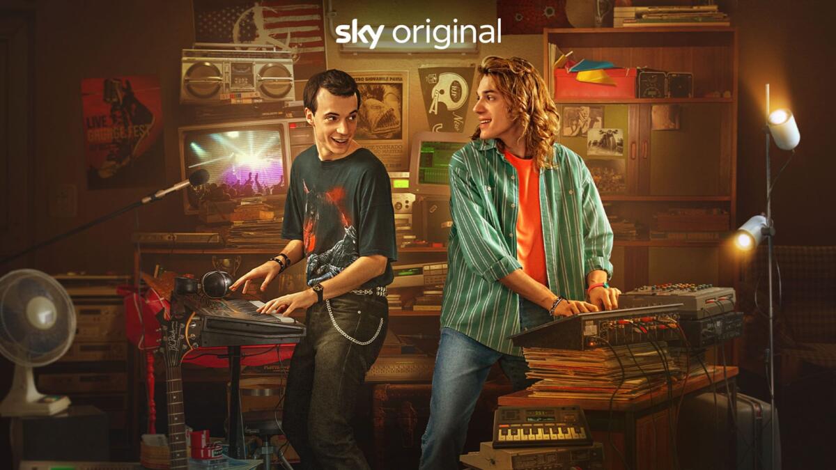 "Hanno ucciso l’uomo Ragno – La leggendaria storia degli 883": la serie ...